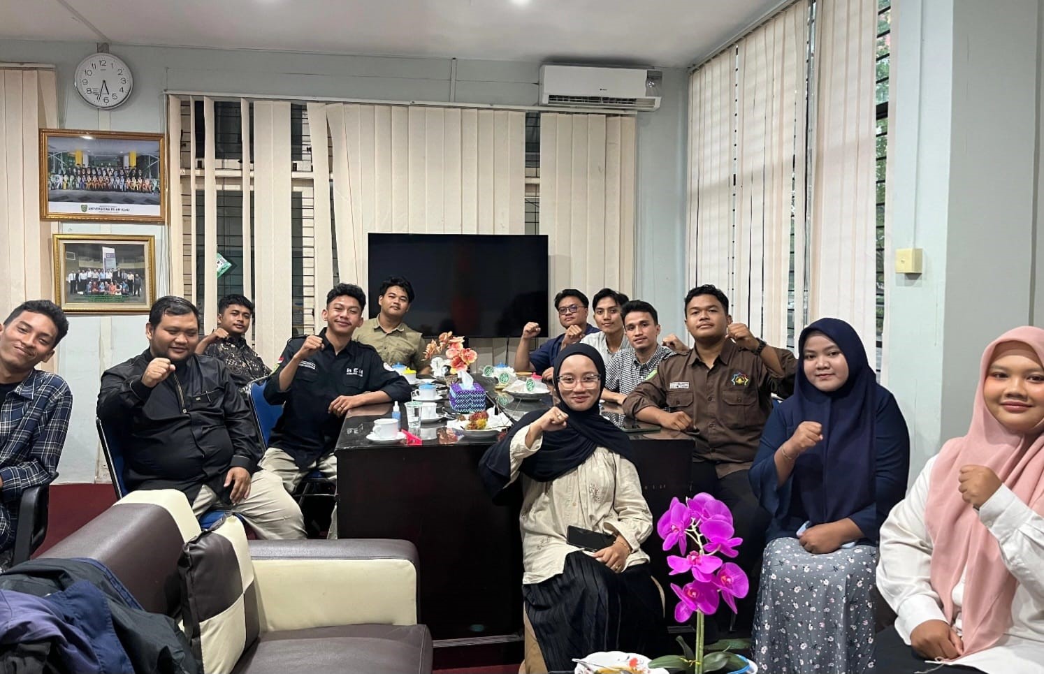 Silaturahmi dan Diskusi Pimpinan FAI UIR Bersama Pimpinan Organisasi ...